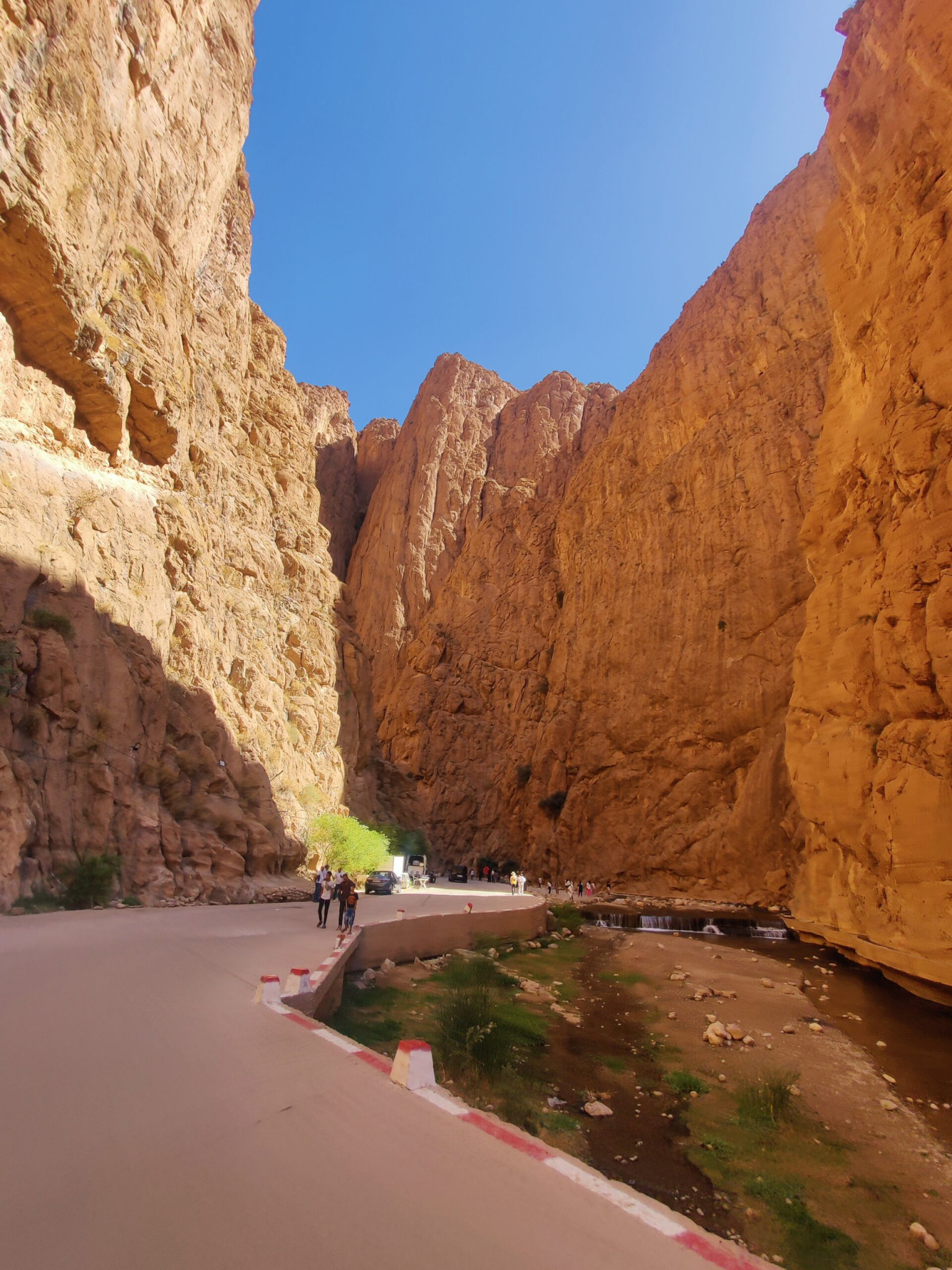 Todra Schlucht – Marokkos verstecktes Naturwunder - kunstwut